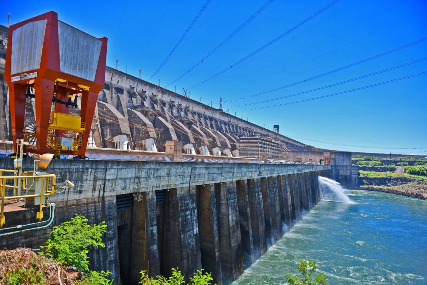 Itaipu Binacional supplied Paraguay with 15,013 GWh of electric power ...
