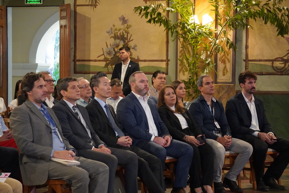 Famous People From Paraguay